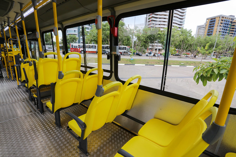 Notícias | Prefeito David Almeida entrega 14 novos ônibus coletivos e ...