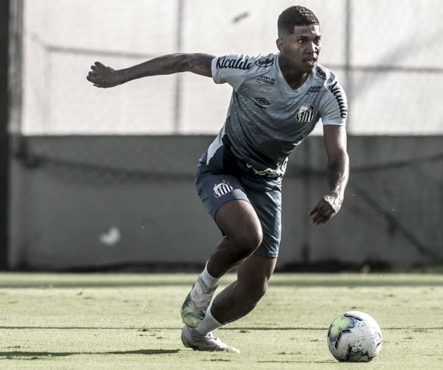 Notícias | Raniel é internado com trombose e vira desfalque no Santos ...