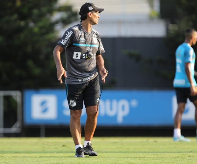 Notícias Primeiras Impressões Fabián Bustos Comanda Intensivão No