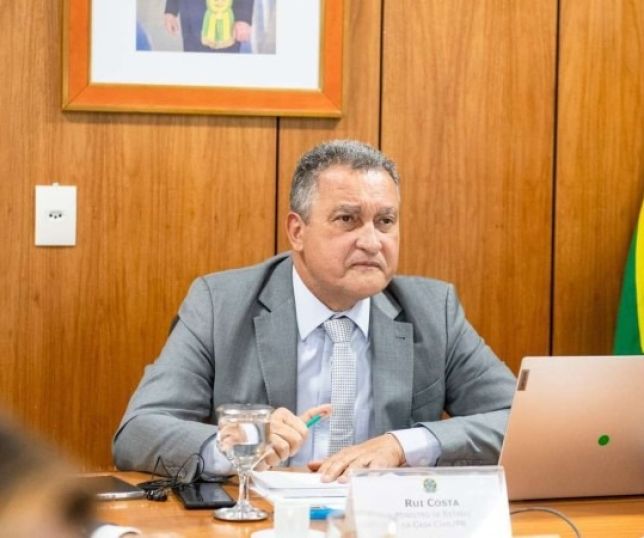 Notícias | Erro técnico provocou apagão e há sobra de energia, diz Rui ...