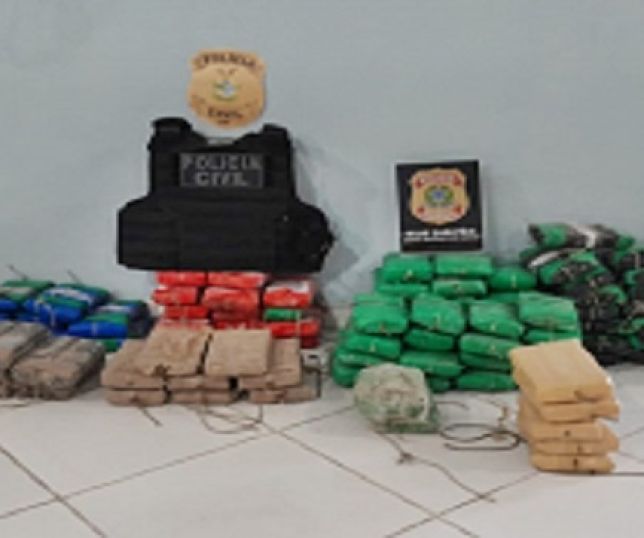 Notícias | Polícia apreende 110 quilos de drogas em embarcação no porto ...