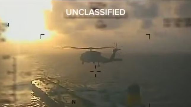 Notícias | Em provável busca por proteção, tripulantes pintam bandeira ...