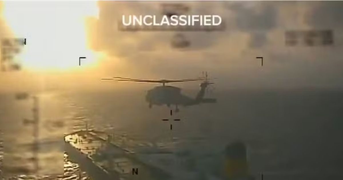 Notícias | Em provável busca por proteção, tripulantes pintam bandeira ...